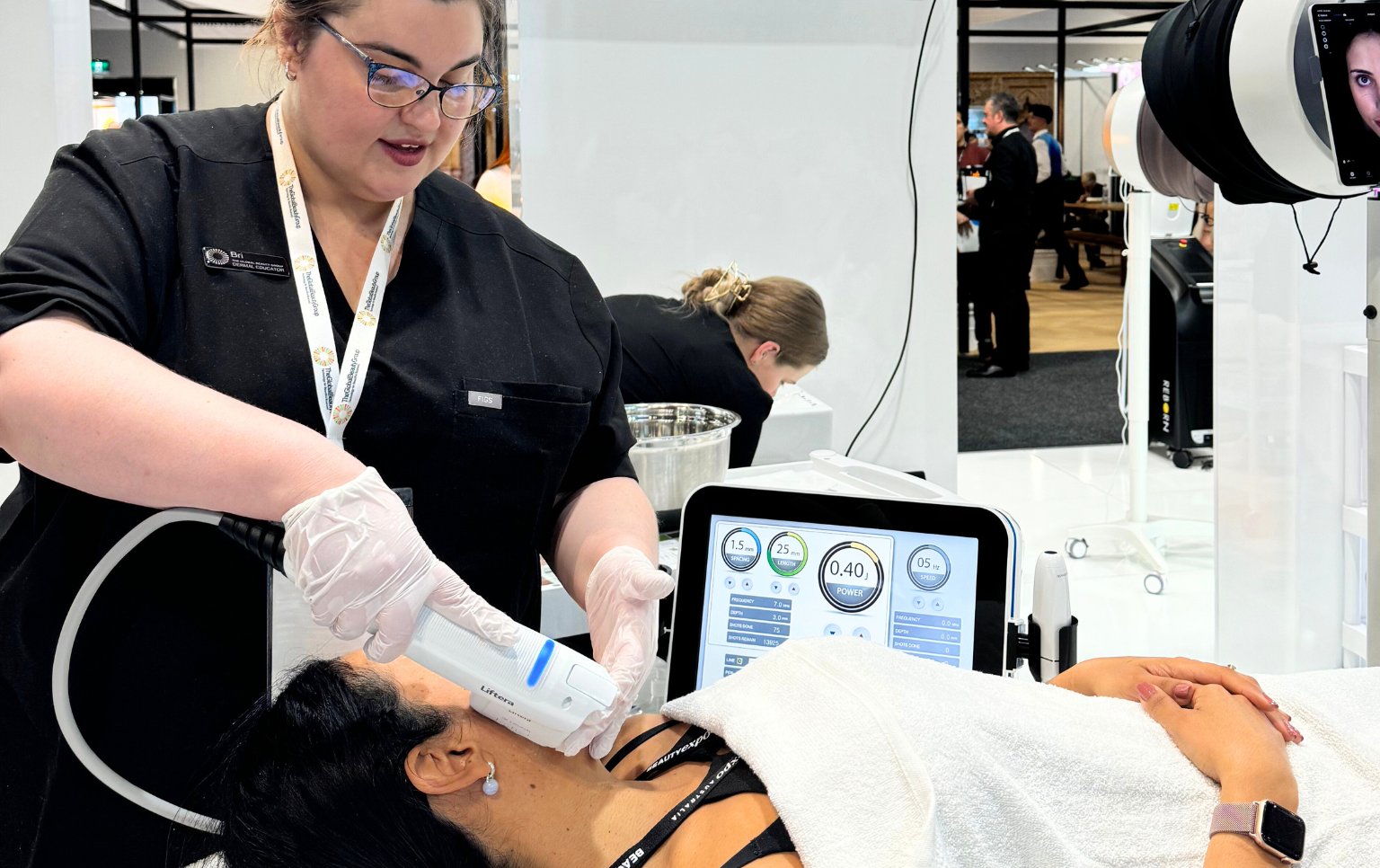 ReBorn: Medical-Grade Fat Reduction Machines In A Whole New Light